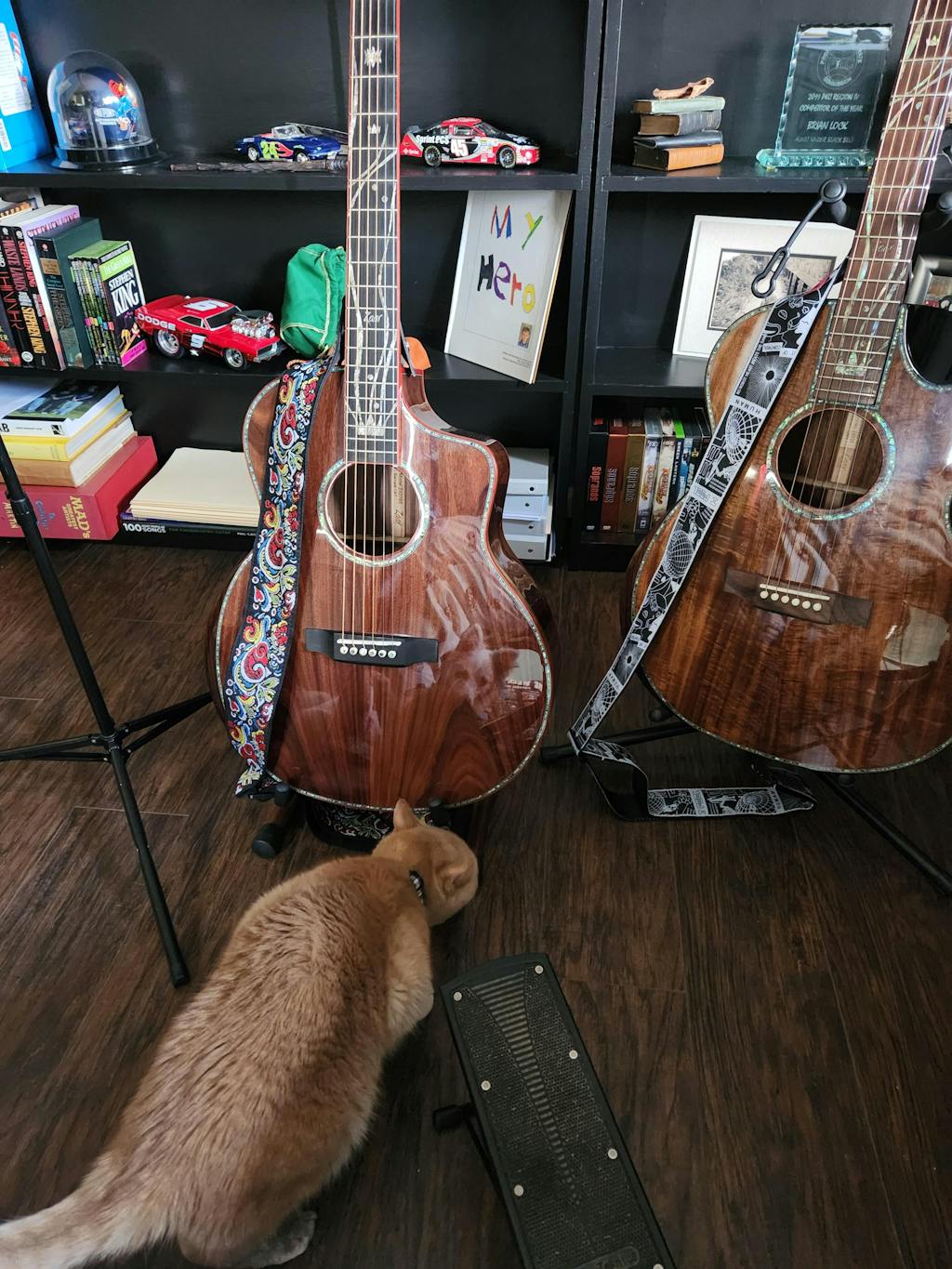 Zaar Guitar Co – Zaar Guitars