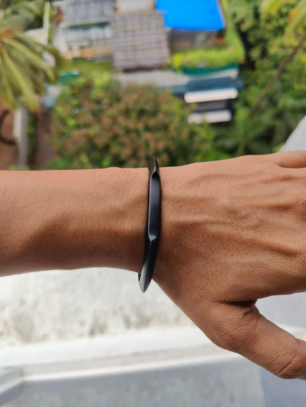 EDGE CUFF - MATTE BLACK