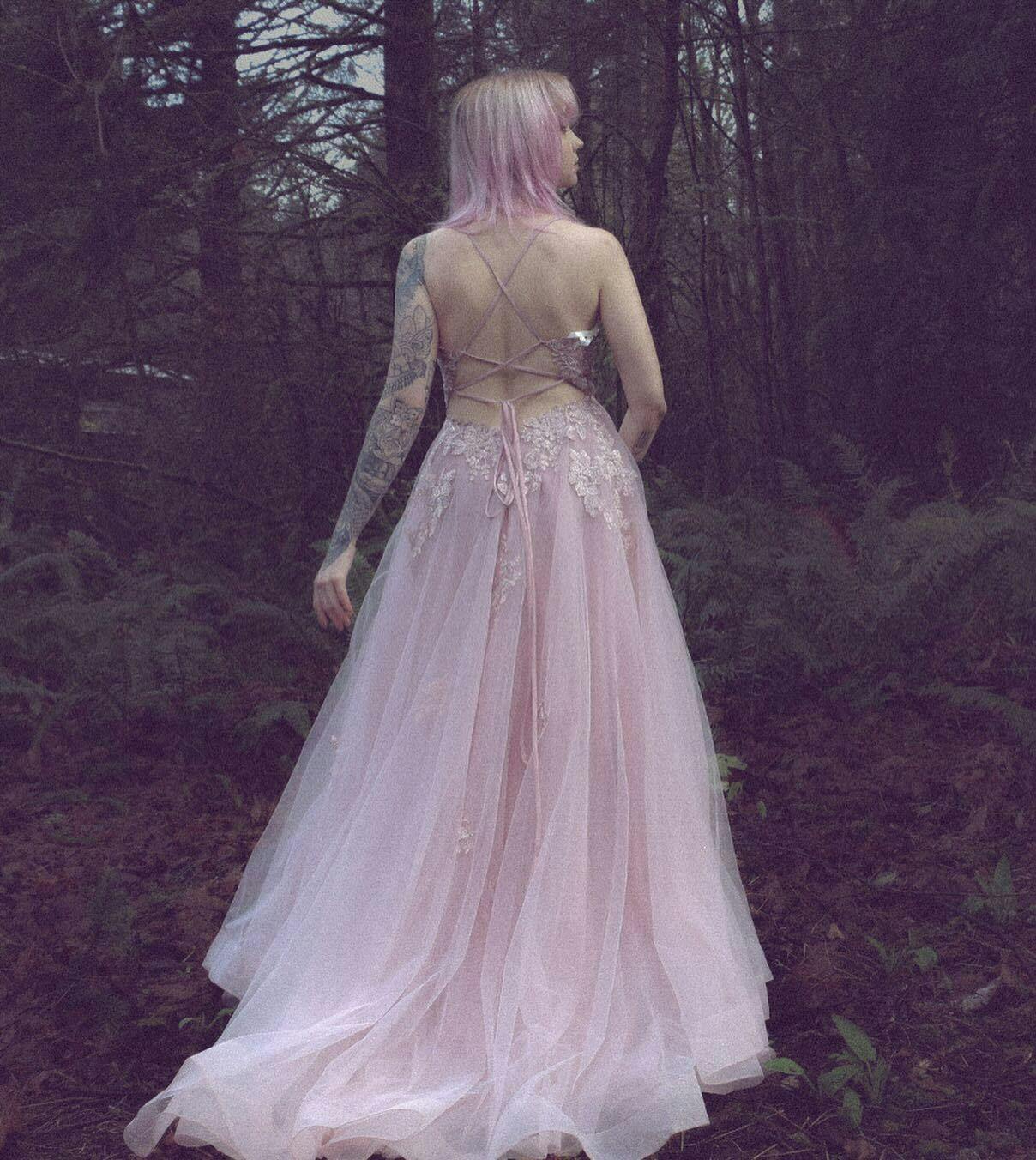 Zapakasa Women Dark Green Spaghetti Straps Appliques A Line Prom Dress