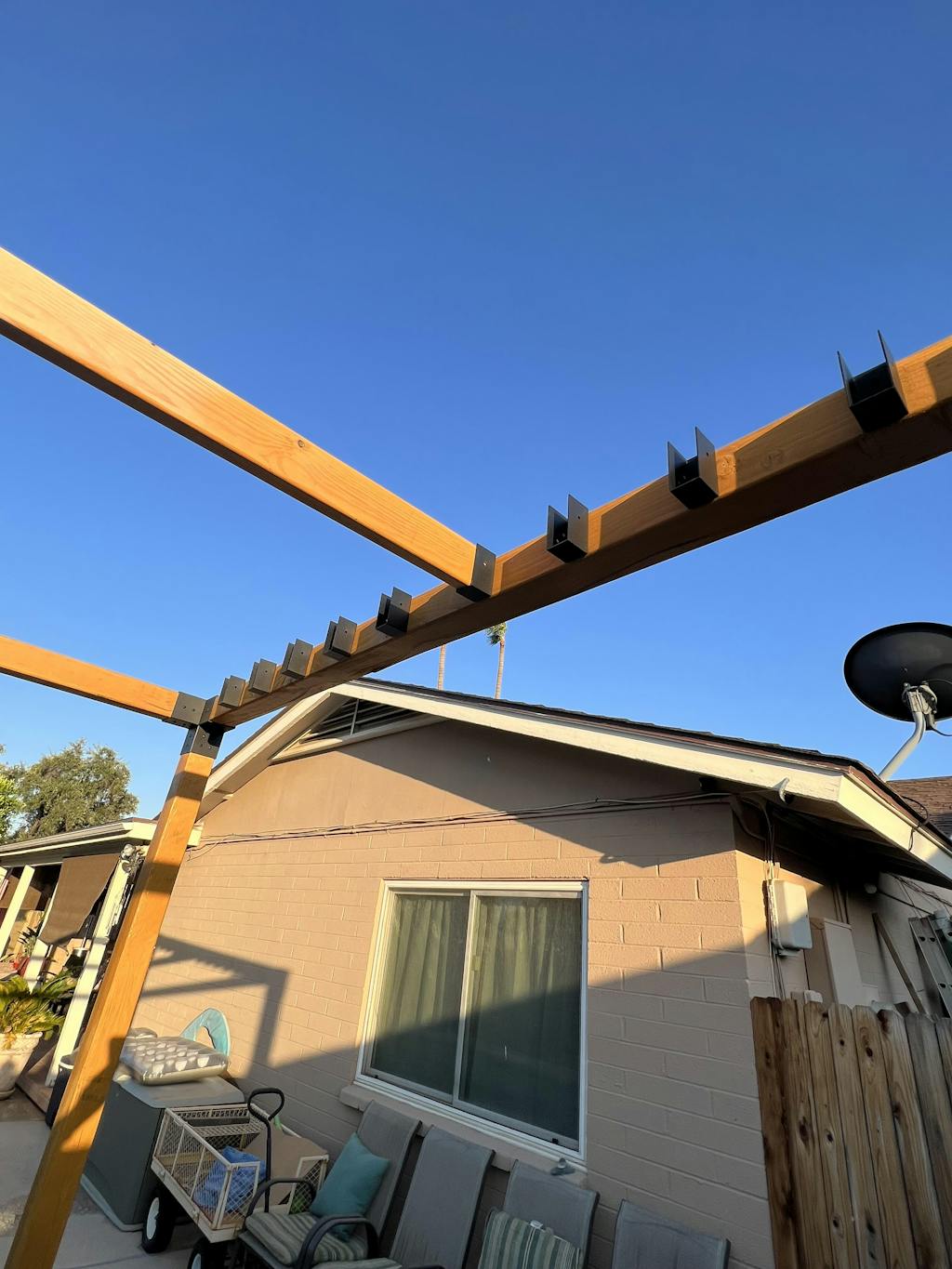 Pergola Rafter Bracket for 2x6 Wood Roof Rafters