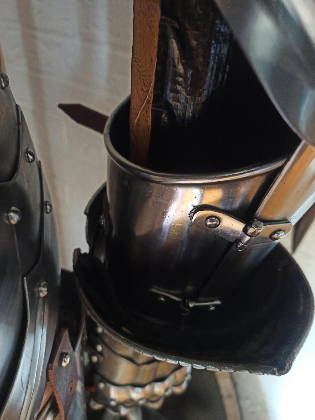 Arm Armour 1450-1550 1,6mm Polished – Zeughaus Armoury