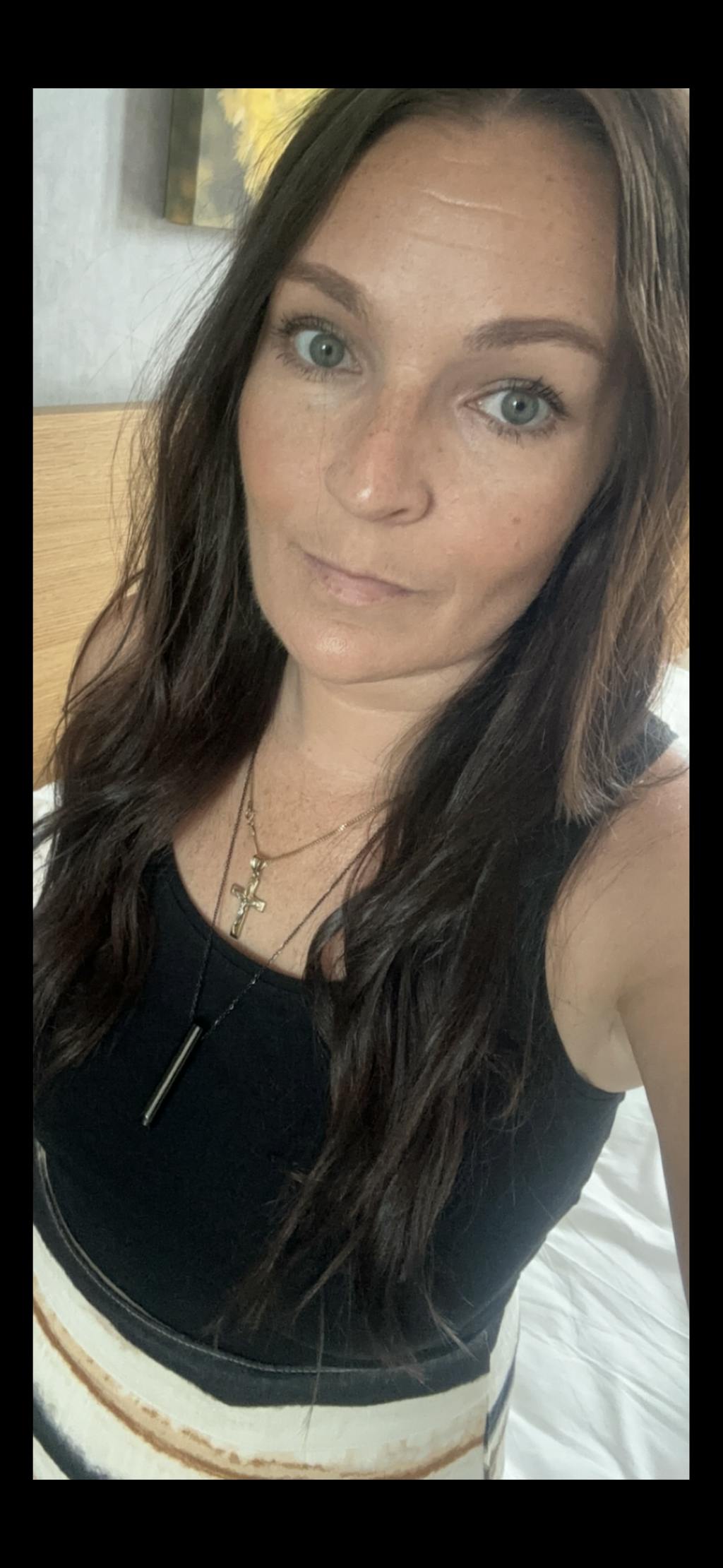 Gold Cream | Skincare Cream Containing 24k Gold Leaf To Brighten Skin ...