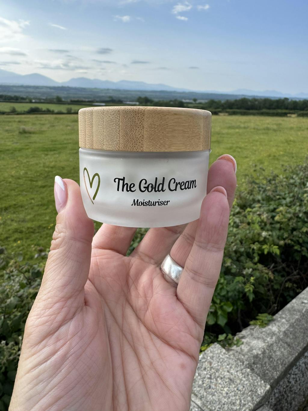 Gold Cream | Skincare Cream Containing 24k Gold Leaf To Brighten Skin ...